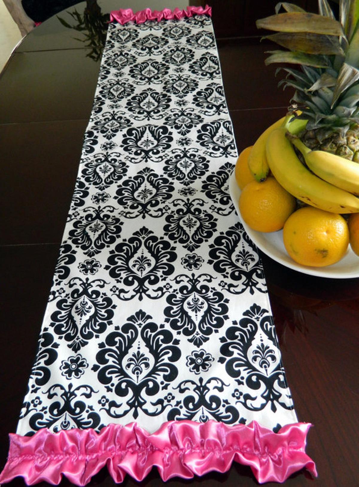 15 Elegant Table Runner Ideas for Any Dining Style - Archeworks