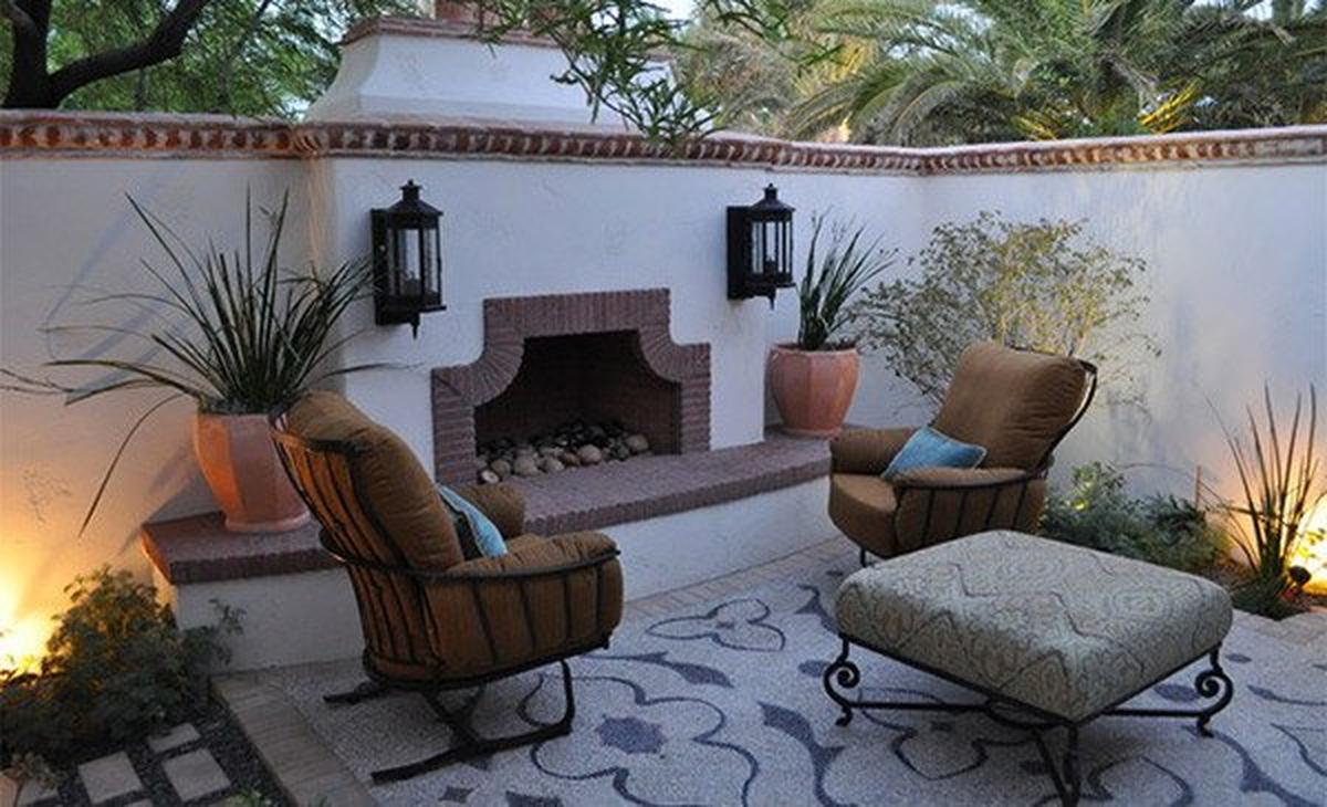 15 Inspiring Traditional Courtyard Garden Designs - Archeworks