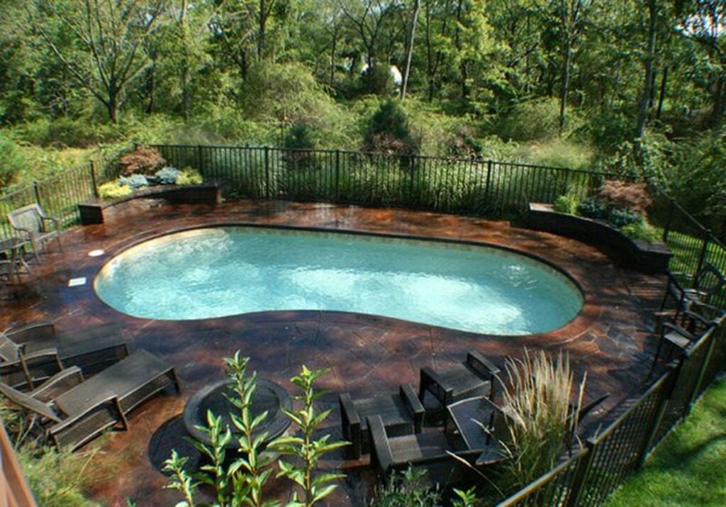 20 Stylish Kidney Shaped Pool Designs - Archeworks