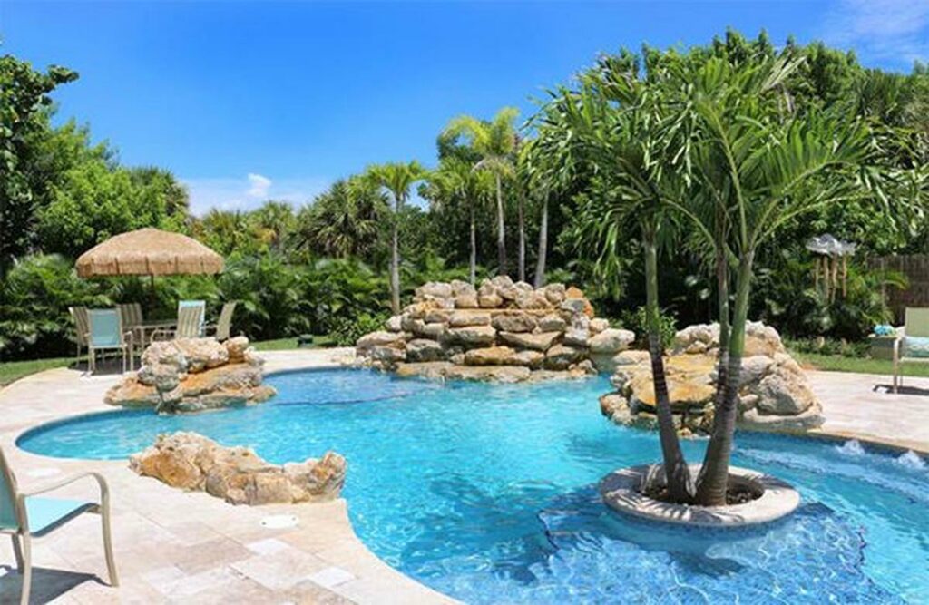 20 Beautiful Natural Swimming Pools Without Chemicals - Archeworks
