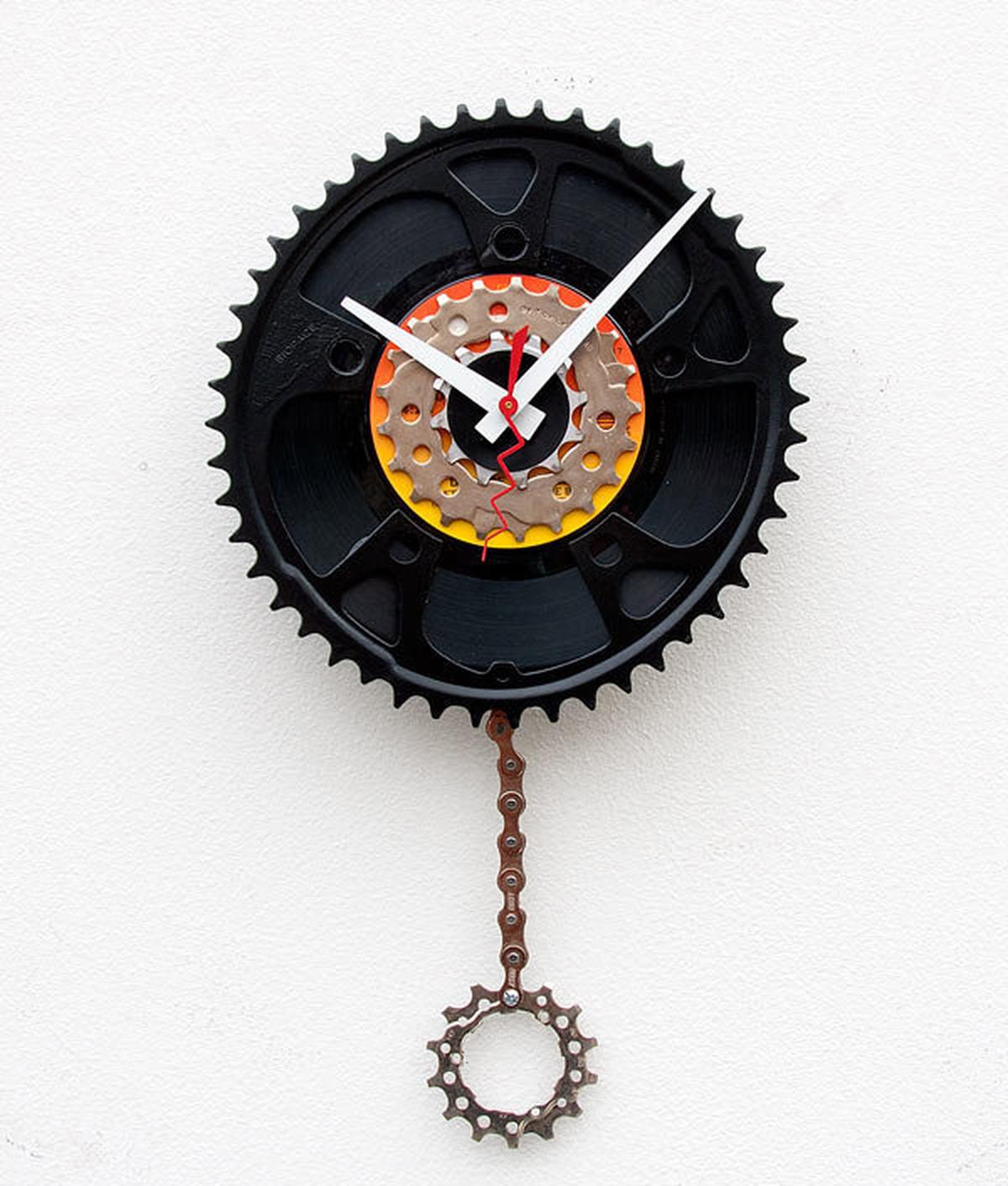 15 Amazingly Unique Designs for Wall Clocks - Archeworks