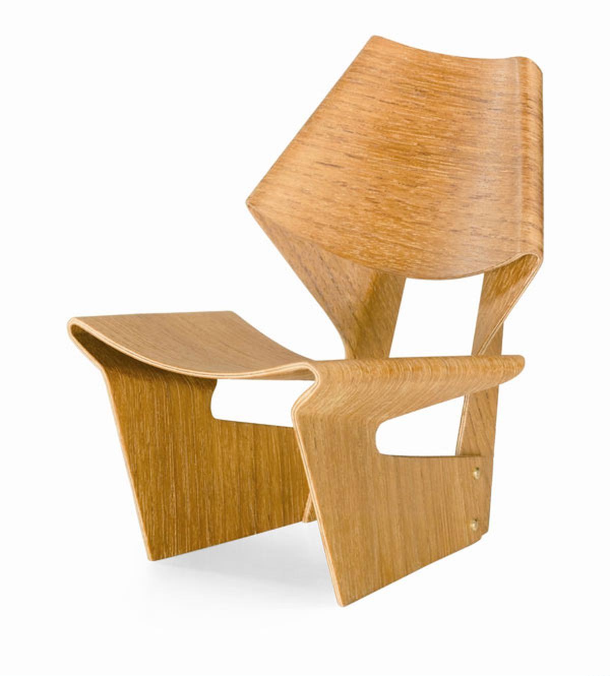 15 Unique Artistic Chairs for a Creative Home - Archeworks