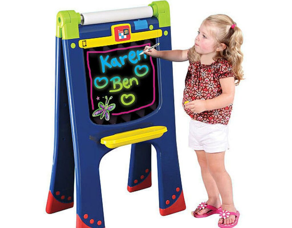20 Perfect Art Easels for Kids’ Creative Fun - Archeworks