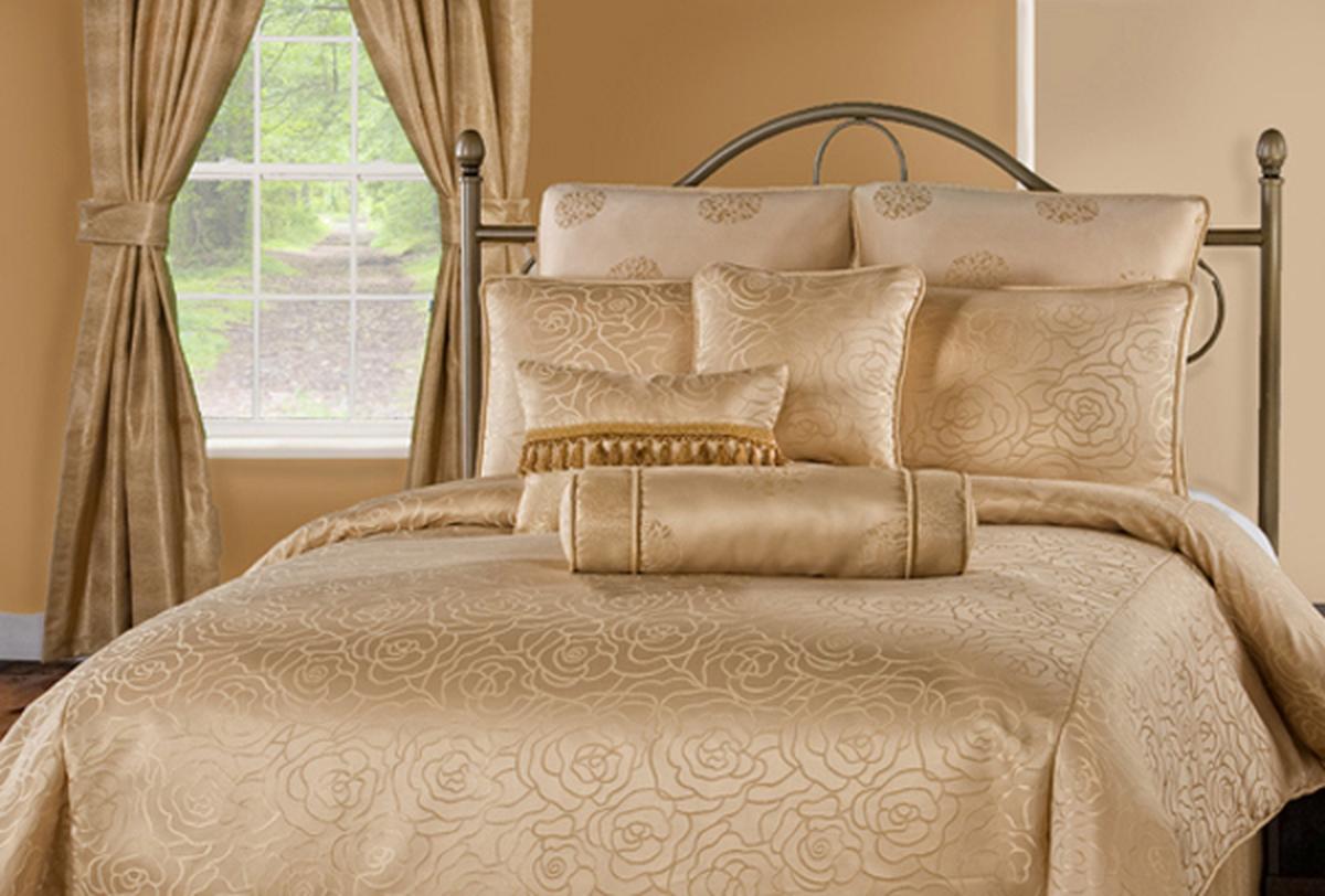 20 Elegant Golden Bed Linen Ideas for Bedrooms - Archeworks