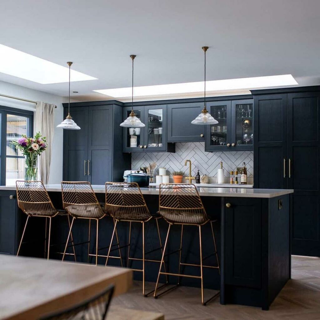 22 Dark Kitchen Designs with Bold Personality - Archeworks