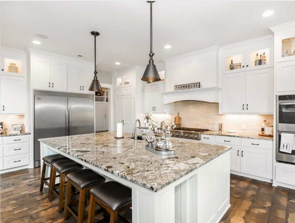 22 Stunning White Kitchen Cabinets with Dark Countertops Ideas - Archeworks