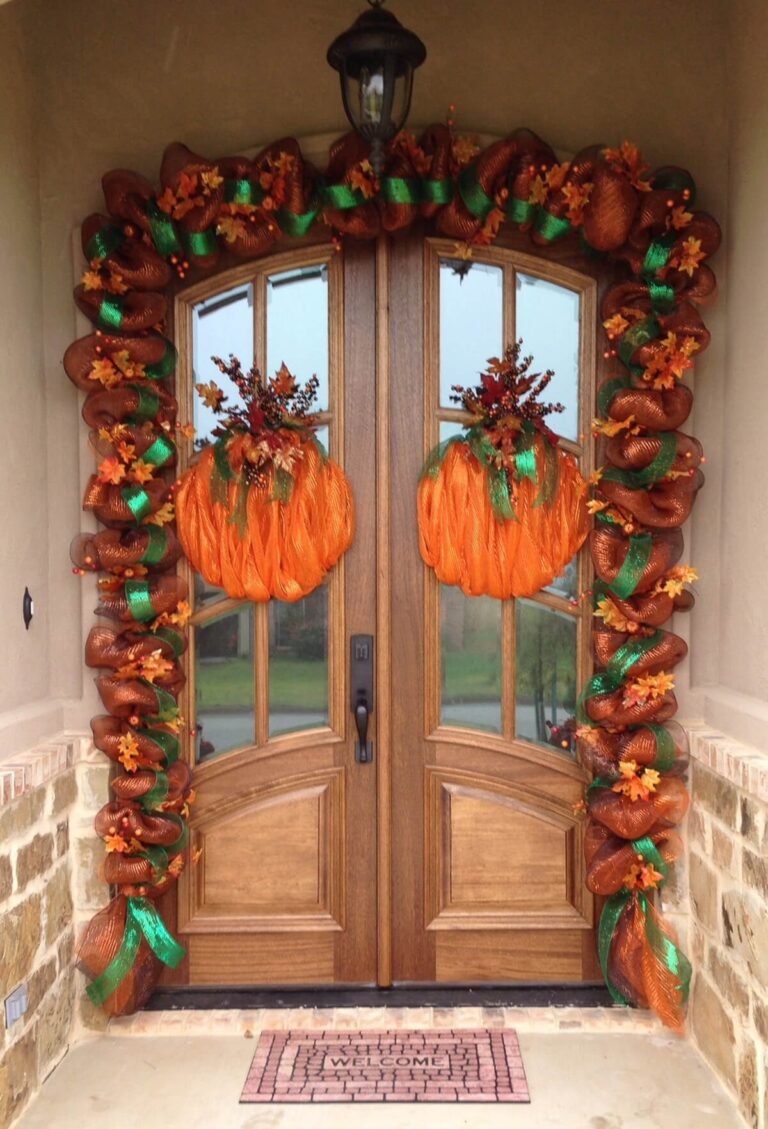23 Cozy Fall Front Door Ideas That Welcome Autumn - Archeworks
