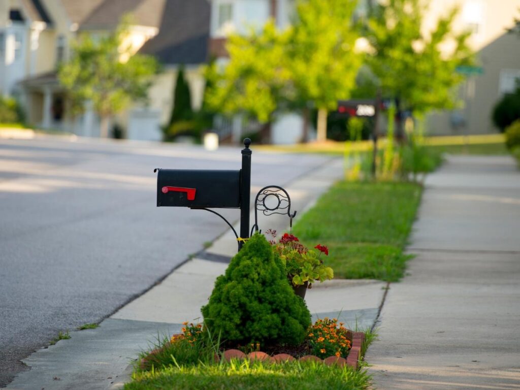 23 Budget-Friendly Ways to Boost Your Home's Curb Appeal - Archeworks