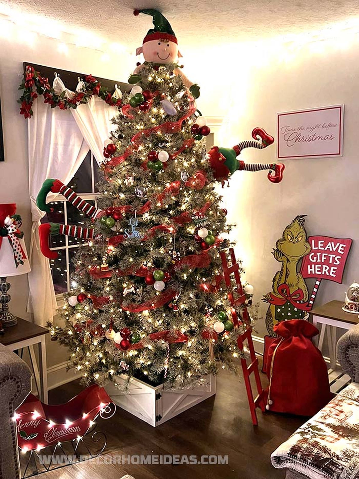 17 Stunning Christmas Trees to Dazzle Your Home This Winter - Archeworks