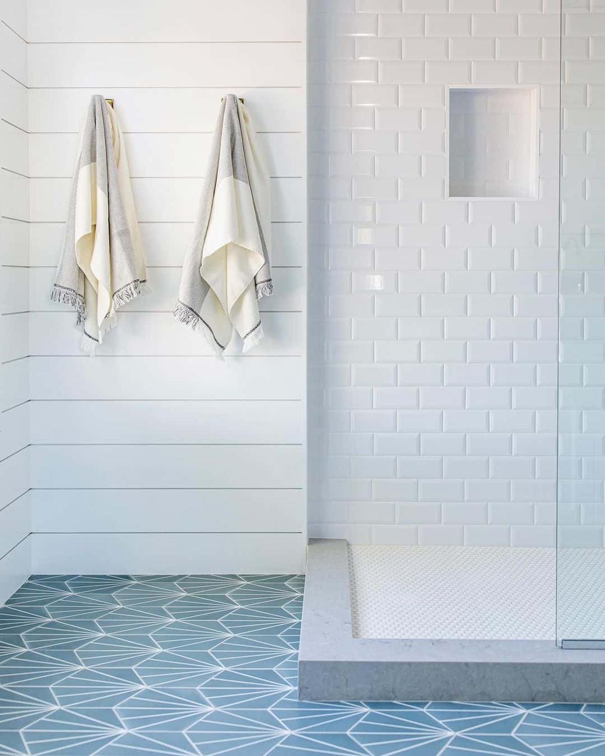 6 Bold Blue Bathroom Tiles That Energize Your Space - Archeworks