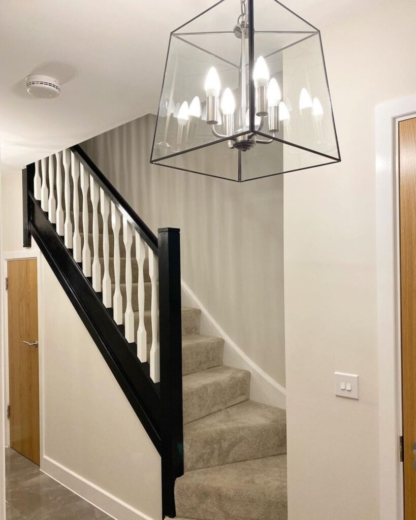 24 Striking Black & White Stair Designs That'll Wow Your Guests ...