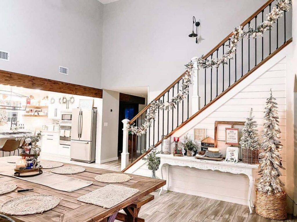 22 Stunning Stairway Wall Sconces to Illuminate Your Steps - Archeworks