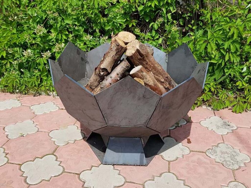29 Stunning Metal Fire Pit Ideas for a Cozy Backyard Transform - Archeworks