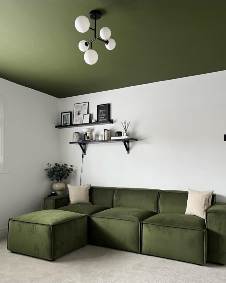 26 Stunning Dark Green Accent Walls for Rich Home Vibes - Archeworks