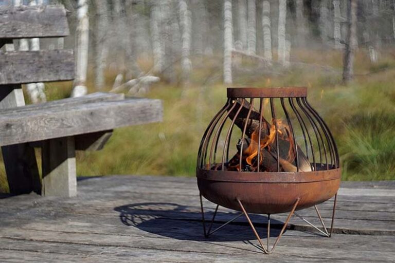 29 Stunning Metal Fire Pit Ideas for a Cozy Backyard Transform - Archeworks