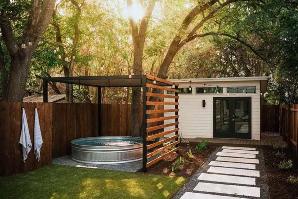 41 Refreshing Stock Tank Pool Designs for Summer Fun - Archeworks