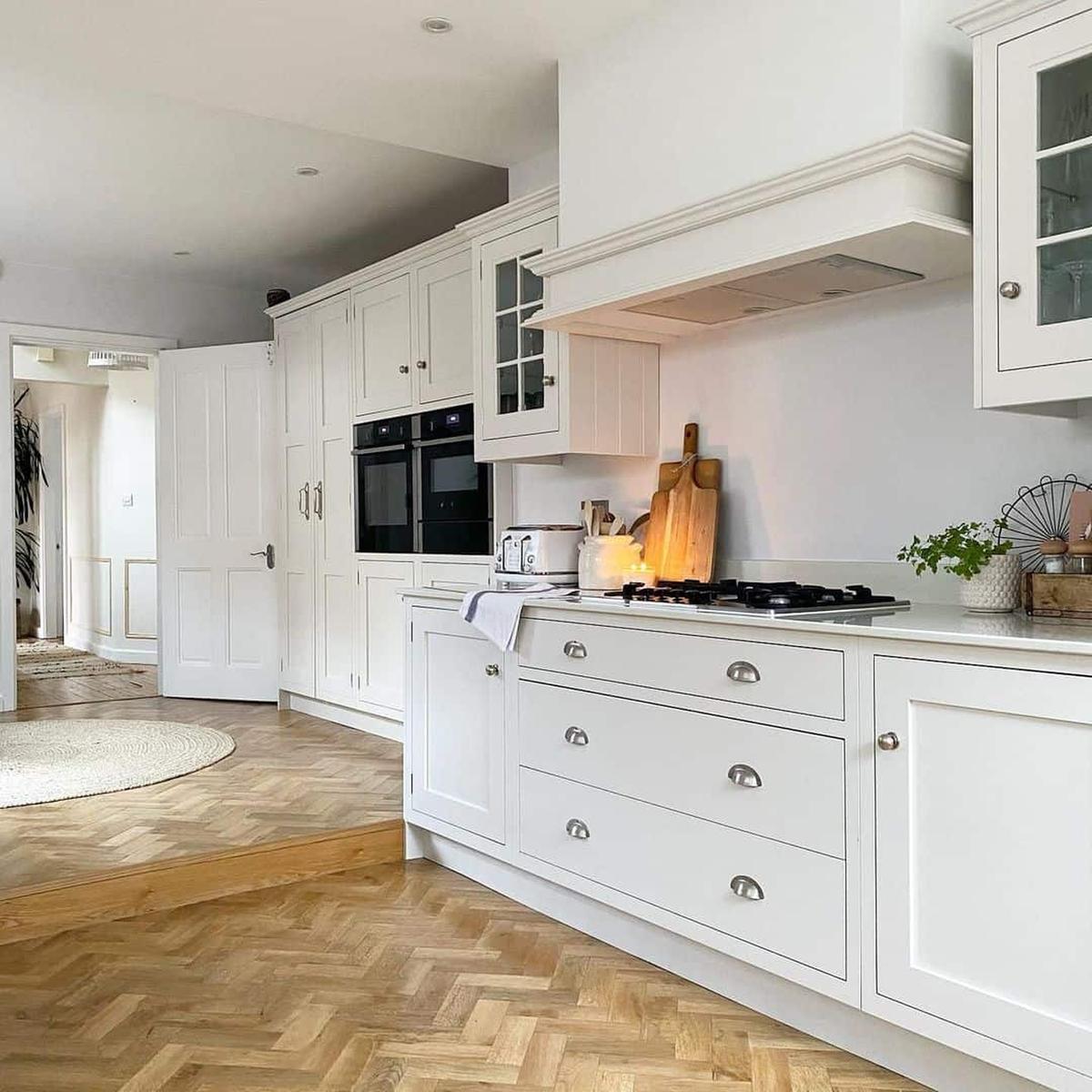 12 Elegant Herringbone Kitchen Floor Patterns to Revamp Your Home ...
