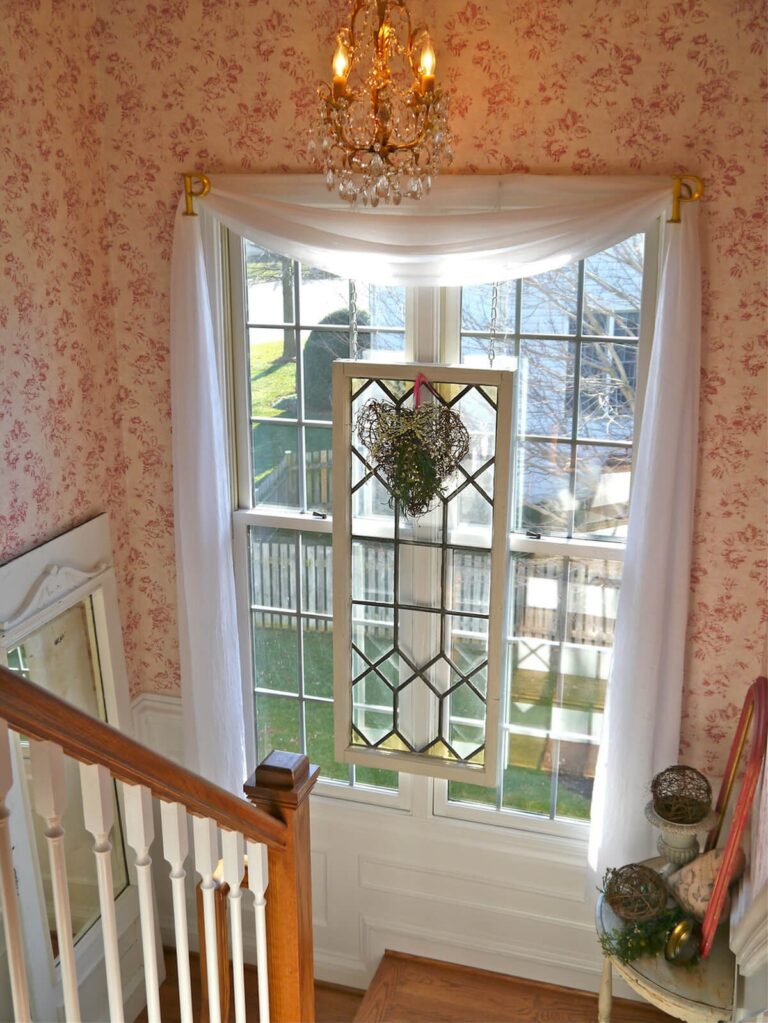 23 Window Upcycle Projects That Inspire Creativity - Archeworks