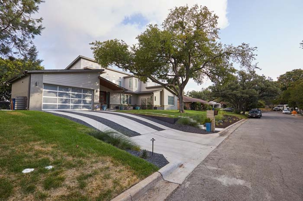 22 Budget-Friendly Driveway Edging Ideas That'll Wow You - Archeworks