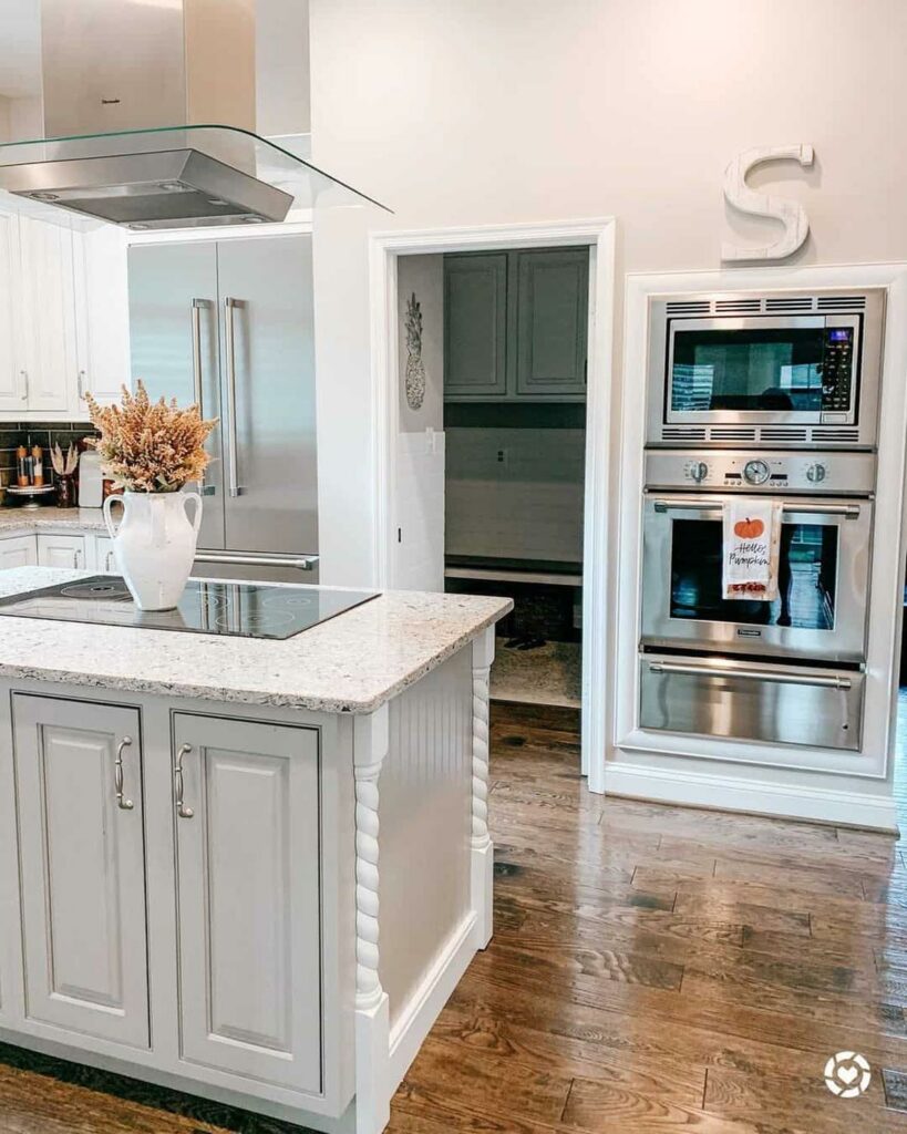 37 Gorgeous Kitchen Island End Panel Ideas For Stylish Homes - Archeworks