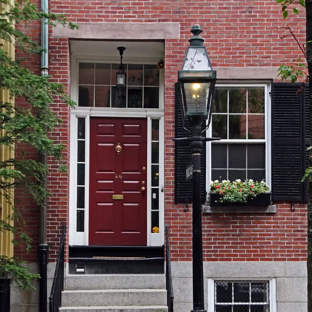 17 Beautiful Front Door Colors for Red Brick Homes That Pop - Archeworks