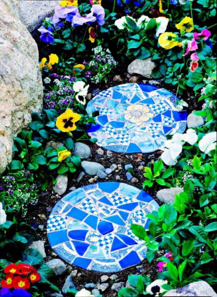 30 Stunning Stepping Stone Ideas for a Magical Garden Path - Archeworks
