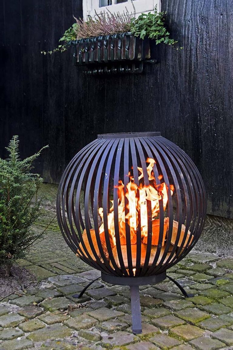 29 Stunning Metal Fire Pit Ideas for a Cozy Backyard Transform - Archeworks