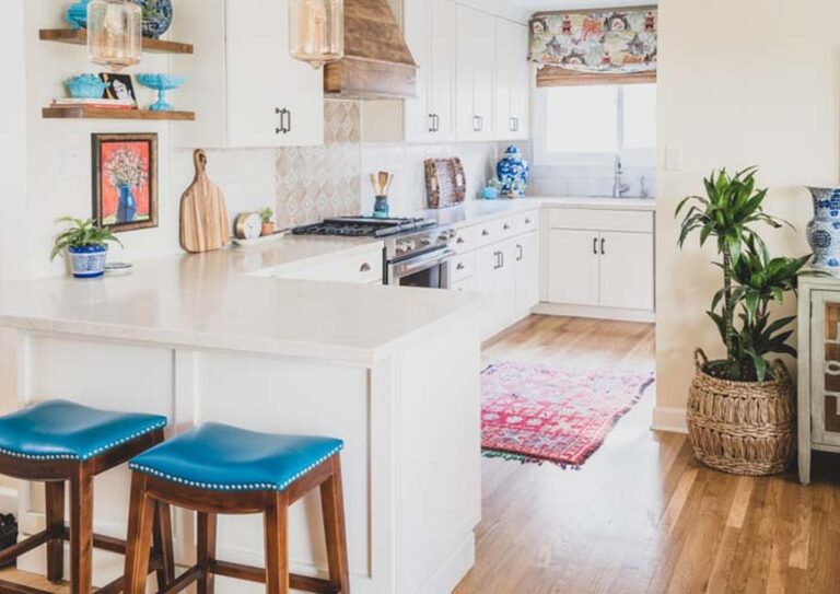 29 Kitchen Peninsula Designs That Maximize Style & Function - Archeworks