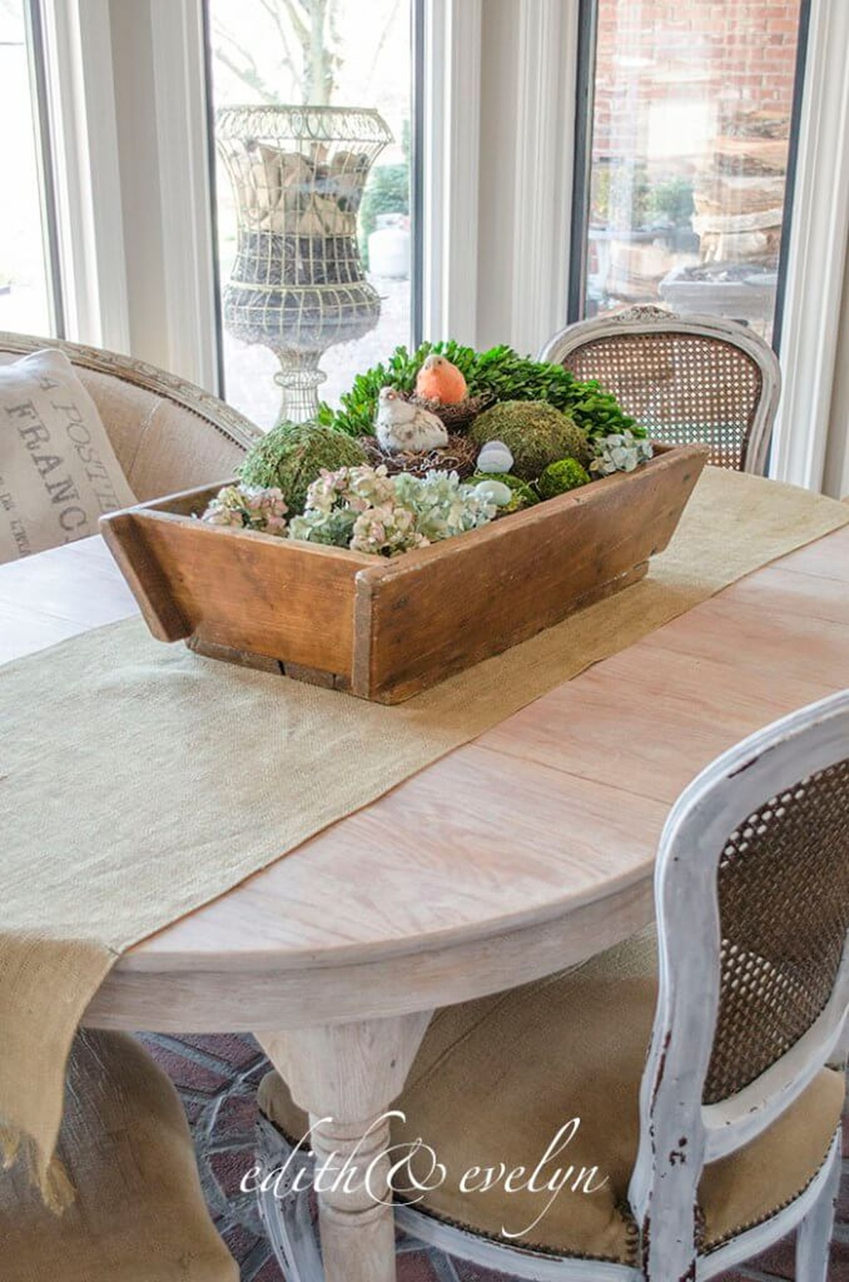 16 Gorgeous Rustic Centerpieces for Charming Table Decor - Archeworks