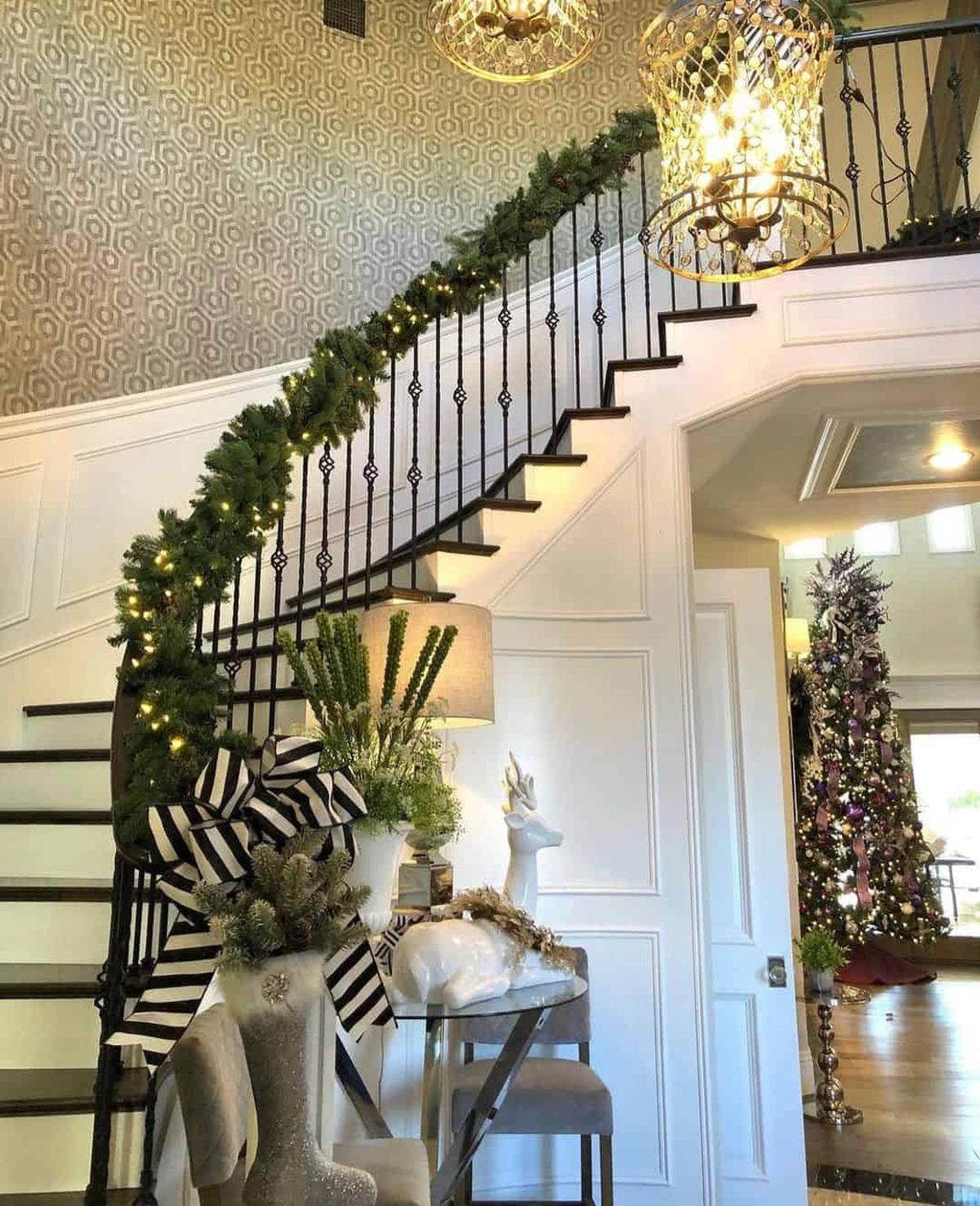 16 Curved Staircase Designs to Add Architectural Interest - Archeworks