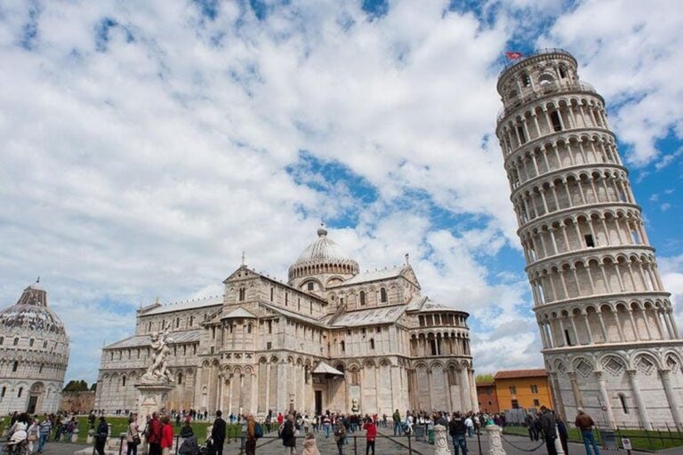 51 Breathtaking Famous Buildings That Will Inspire Your Travels ...