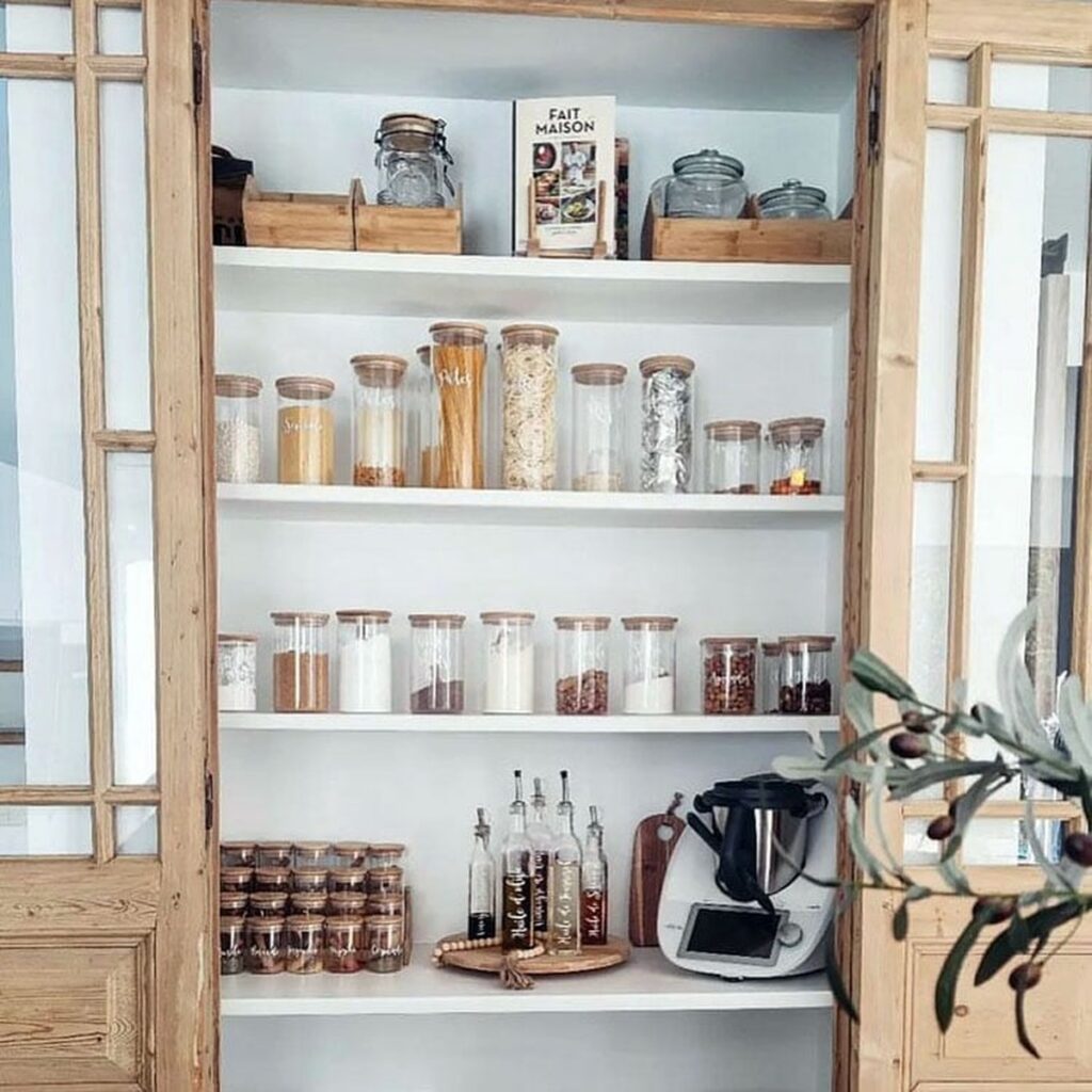 44 Brilliant Walk-In Pantry Designs That Transform Your Storage Space ...