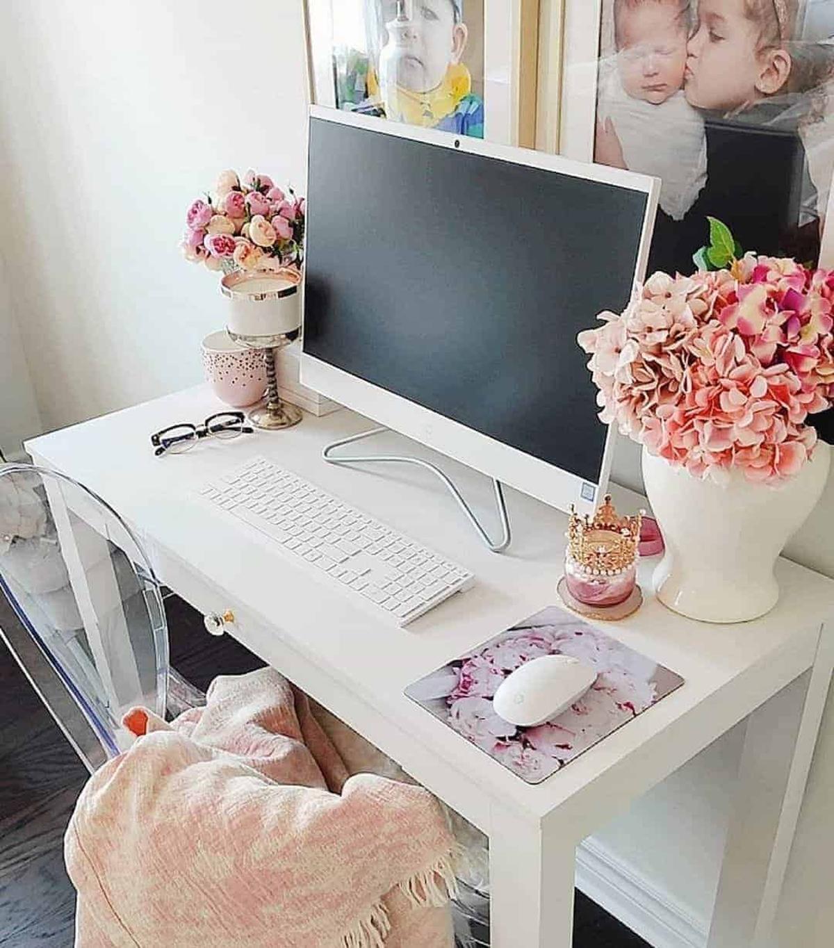 12 Charming Pink Office Ideas to Brighten Your Workspace - Archeworks