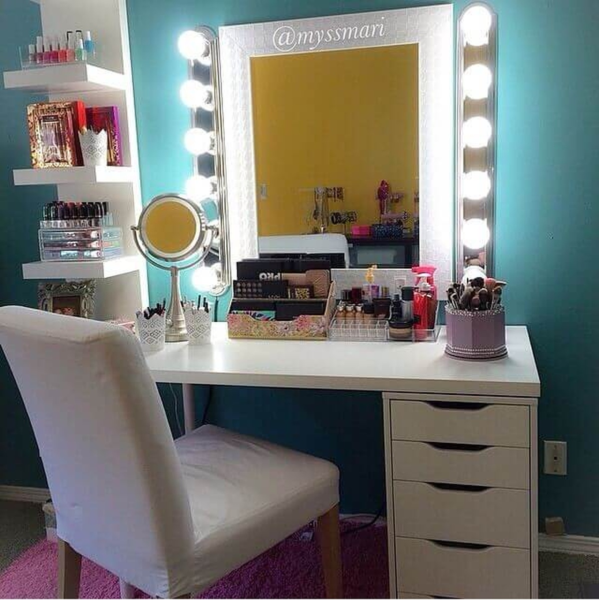 18 Luxurious Ways to Create Your Dream Makeup Vanity - Archeworks