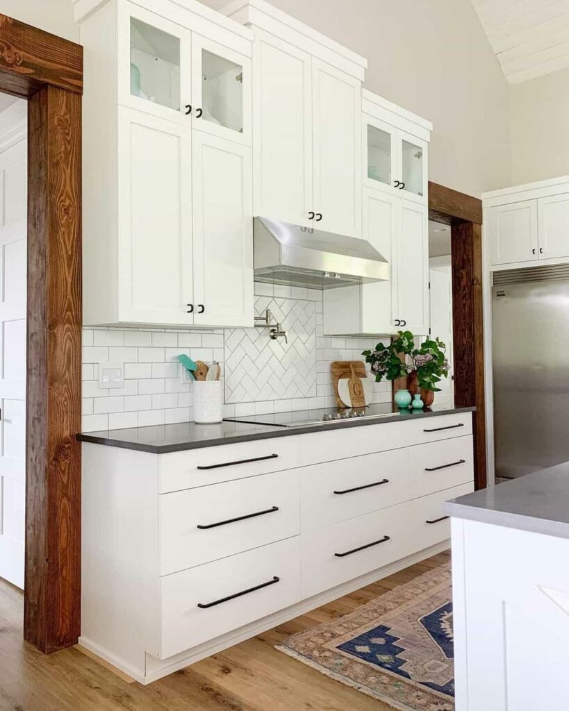 32 Matte Black Kitchen Handles to Modernize Your Space - Archeworks