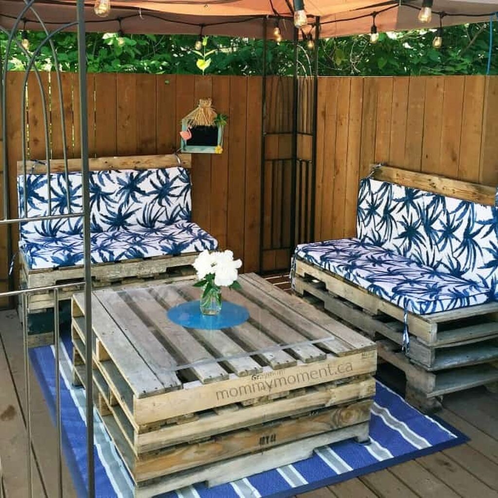 24 Brilliant Pallet Garden Projects for Your Outdoor Oasis - Archeworks