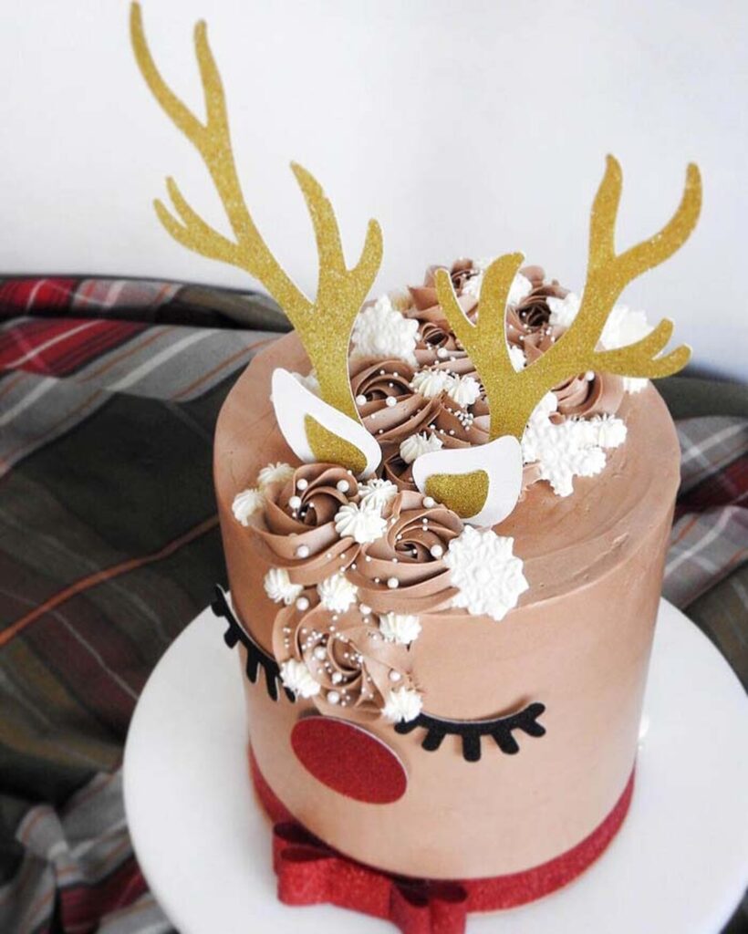 28 Christmas Reindeer Decor Ideas to Enchant Home - Archeworks