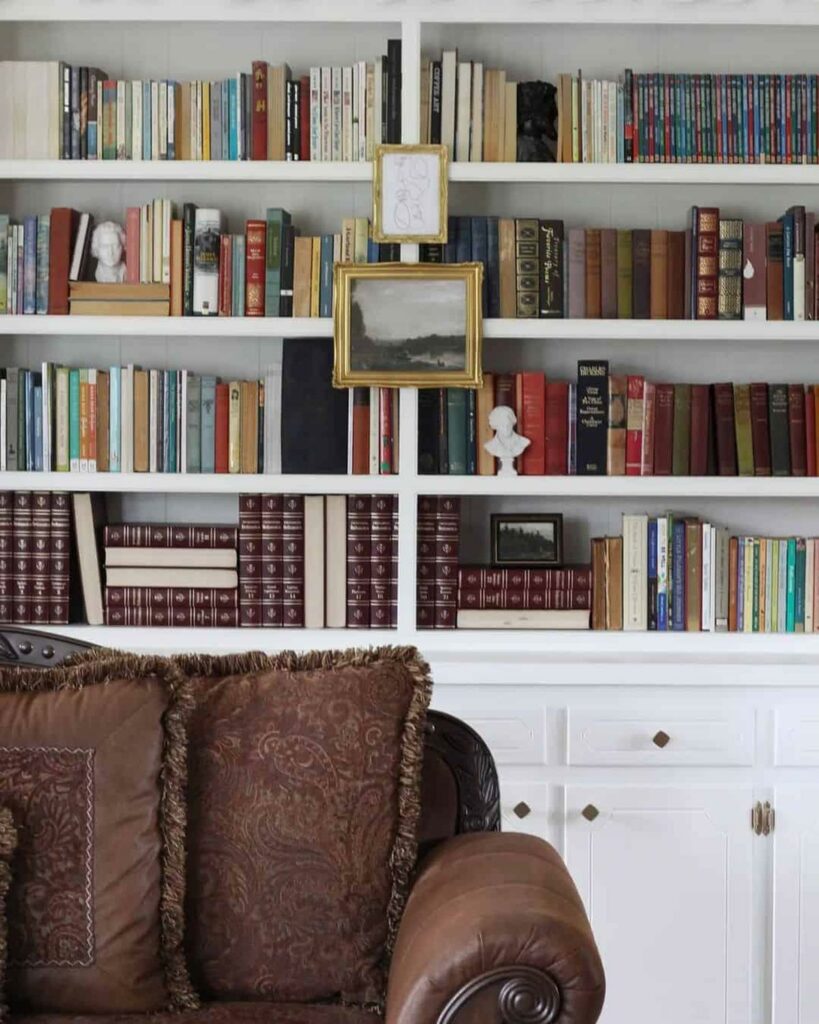 27 Simple & Stunning Bookshelf Organization Ideas for You - Archeworks