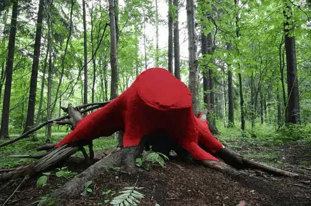 30 Stunning Tree Stump Decor Ideas to Unleash Creativity - Archeworks