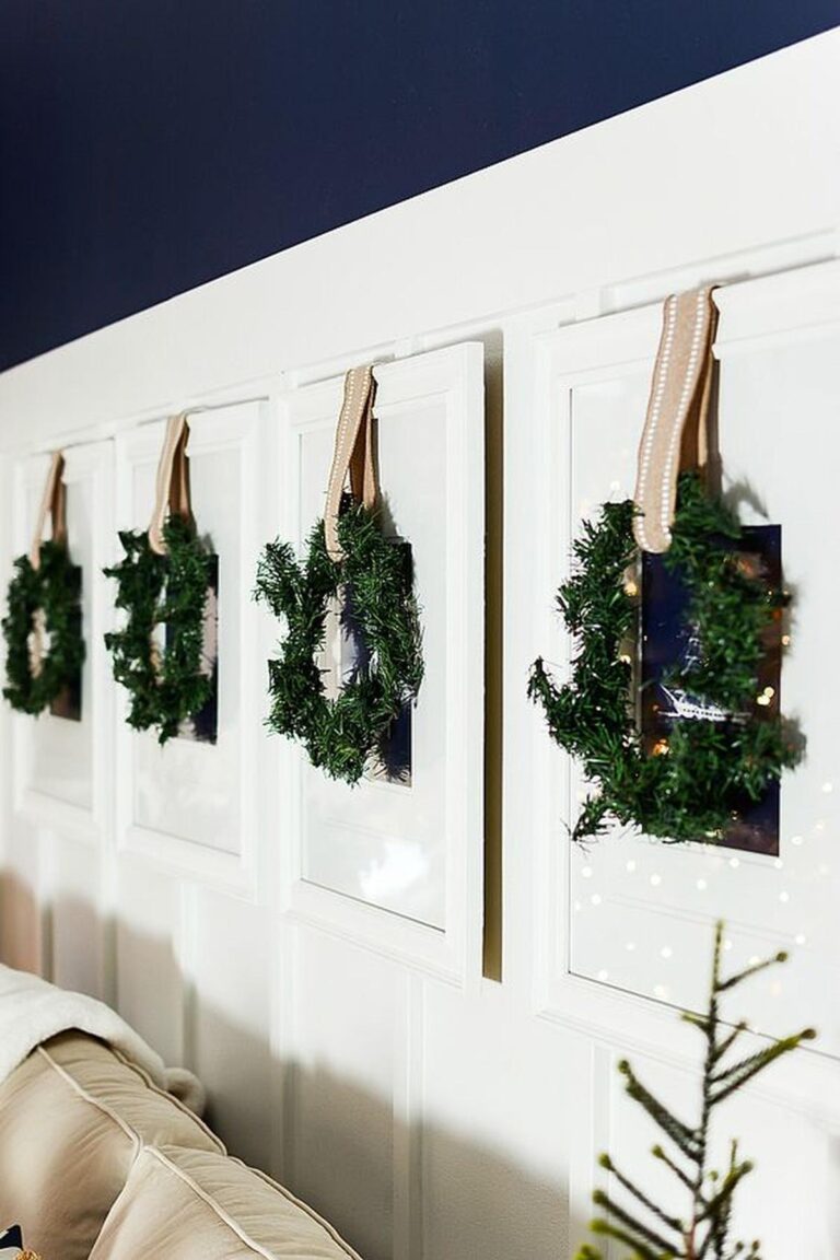 25 Elegant Christmas Wall Decor Inspirations - Archeworks