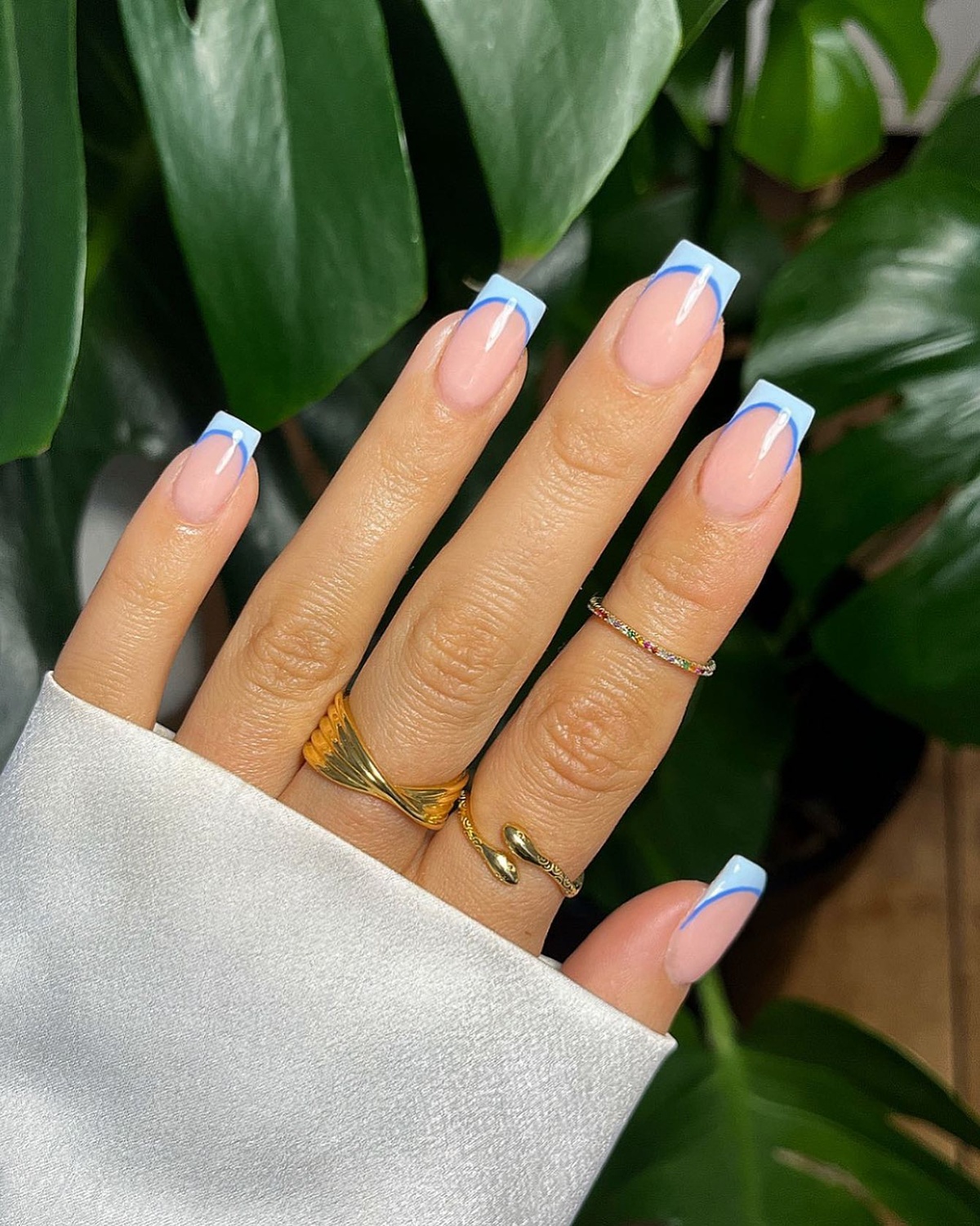 18 Gorgeous Light Blue Nails for Summer - Archeworks