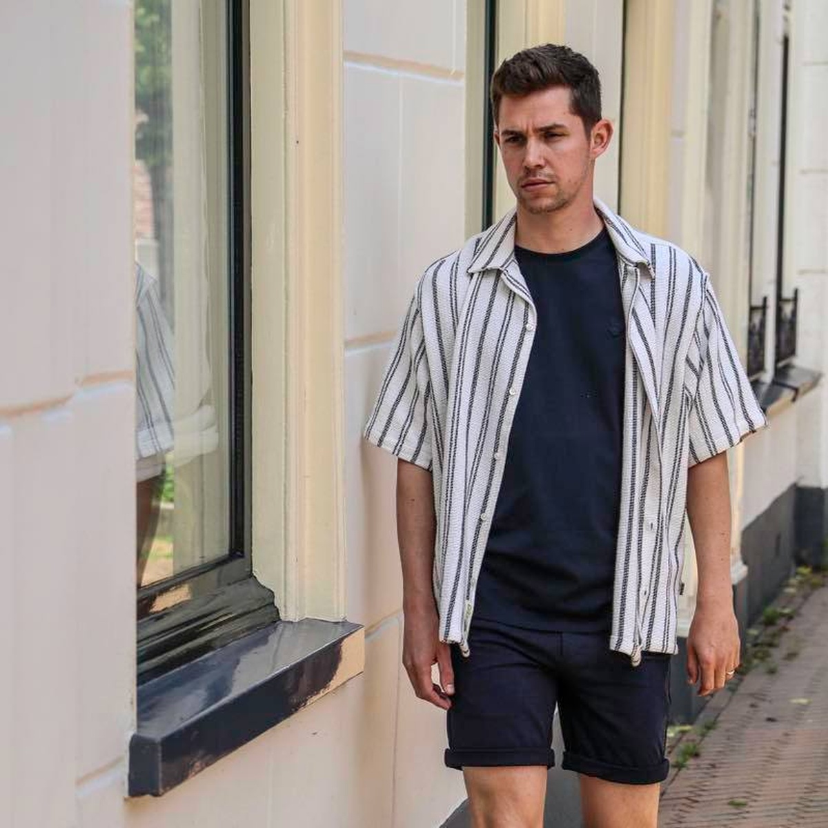 9 Trendy Ways to Wear Oversized Shirts for Men - Archeworks