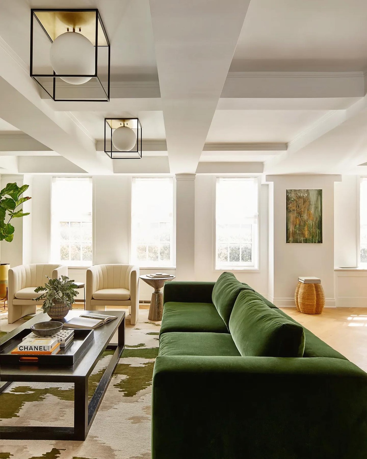 18 Gorgeous Green Couch Ideas for Interiors - Archeworks