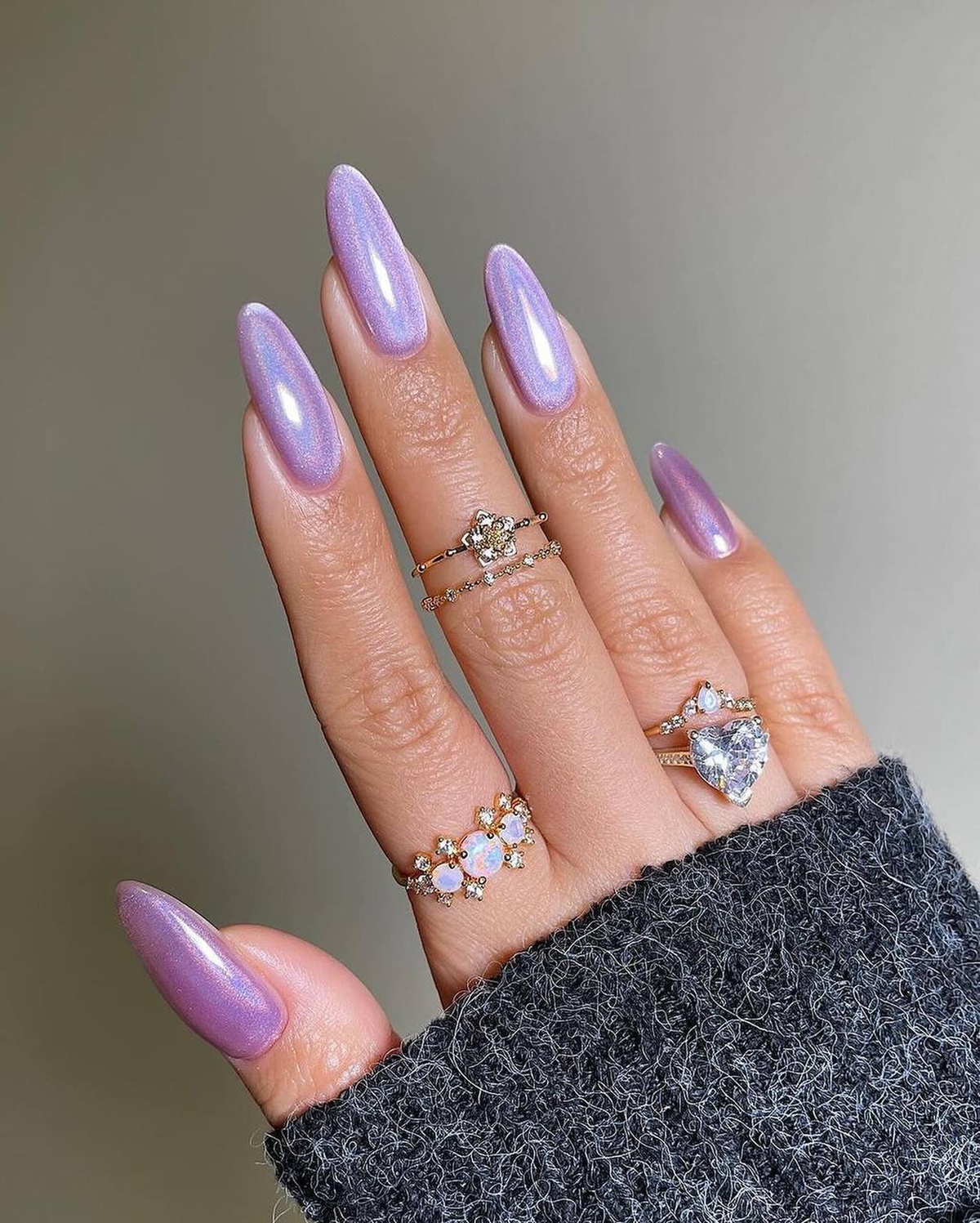 17 Elegant Solid-Color Nail Designs - Archeworks