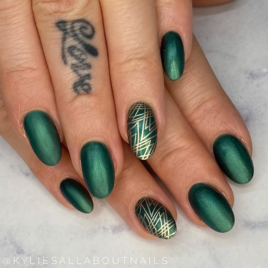 20 Trendy Matte Green Nails That Scream Style - Archeworks