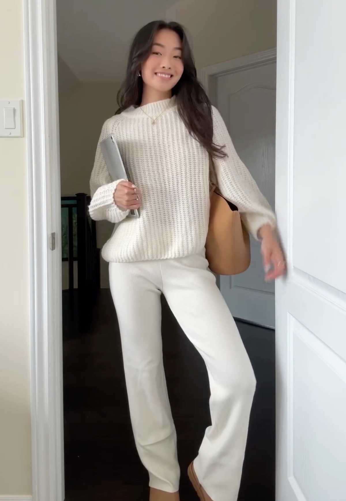 18 Vanilla Girl Outfit Ideas for a Soft and Elegant Look - Archeworks