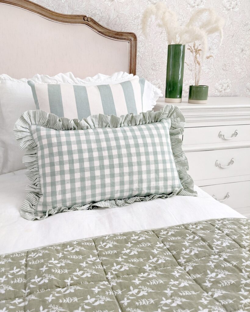 17 Gorgeous Green Home Decor Ideas for a Fresh Look - Archeworks