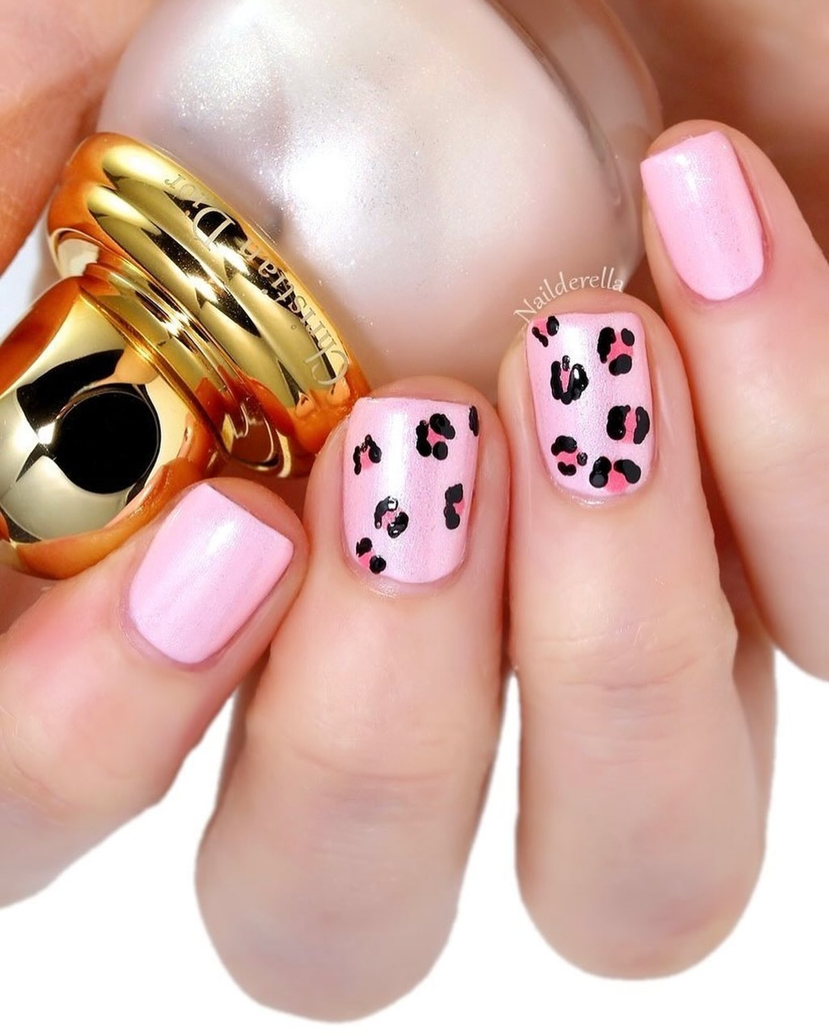 18 Stunning Pink Leopard Nail Designs to Steal the Show - Archeworks