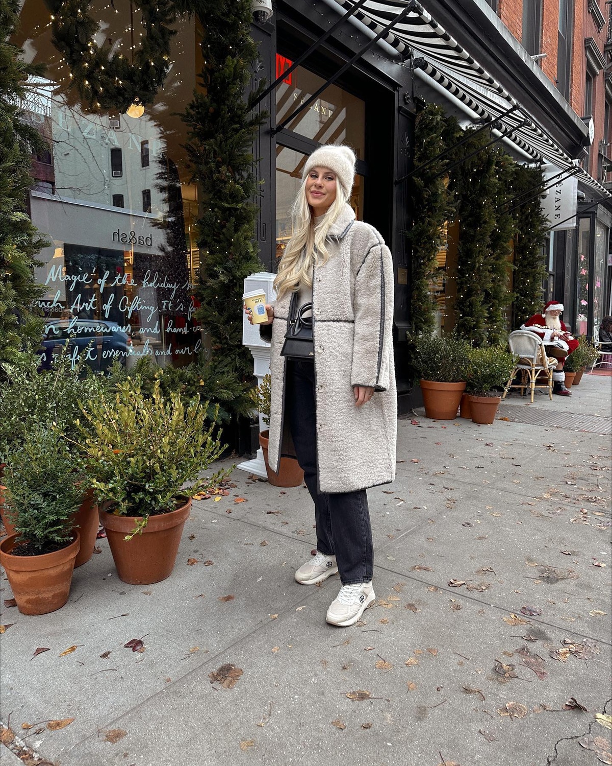 18 Trendy NYC Winter Outfits for Cold Weather - Archeworks