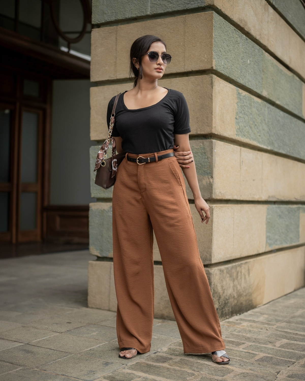 18 Elegant Brown Pants Outfit Ideas Perfect for Work - Archeworks